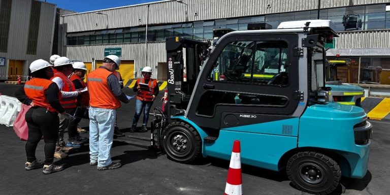 CEIM incorpora grúa horquilla eléctrica para modernizar la formación ...